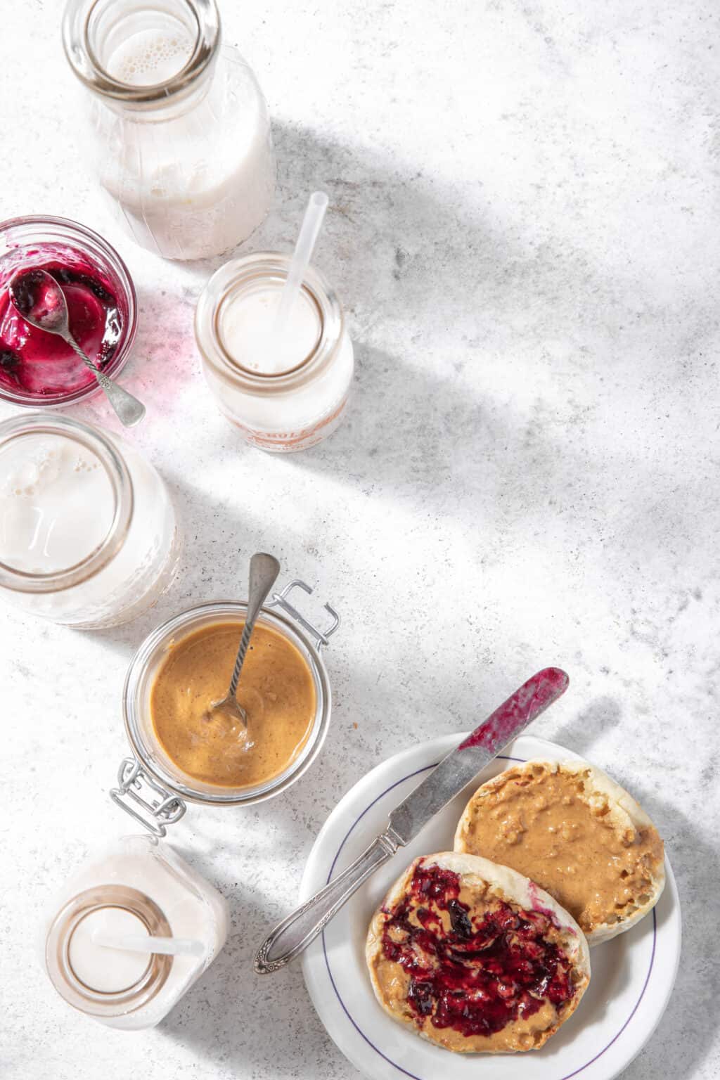 How Many Ounces in a Pint - The Harvest Kitchen