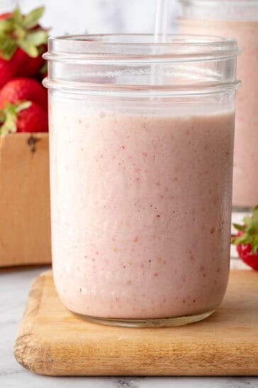 Strawberry Banana Smoothie - The Harvest Kitchen